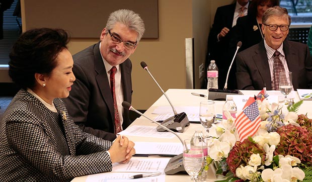 Madame Peng Liyuan, first lady of China, visits Fred Hutch | Fred ...