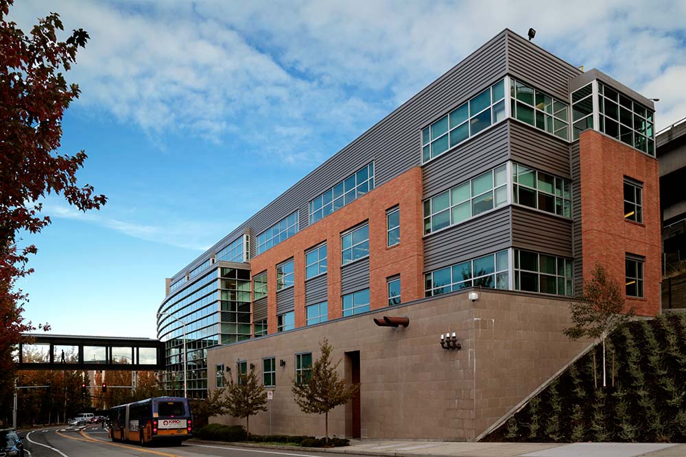 Fred Hutch receives Visionary Award in Energy | Fred Hutchinson Cancer ...