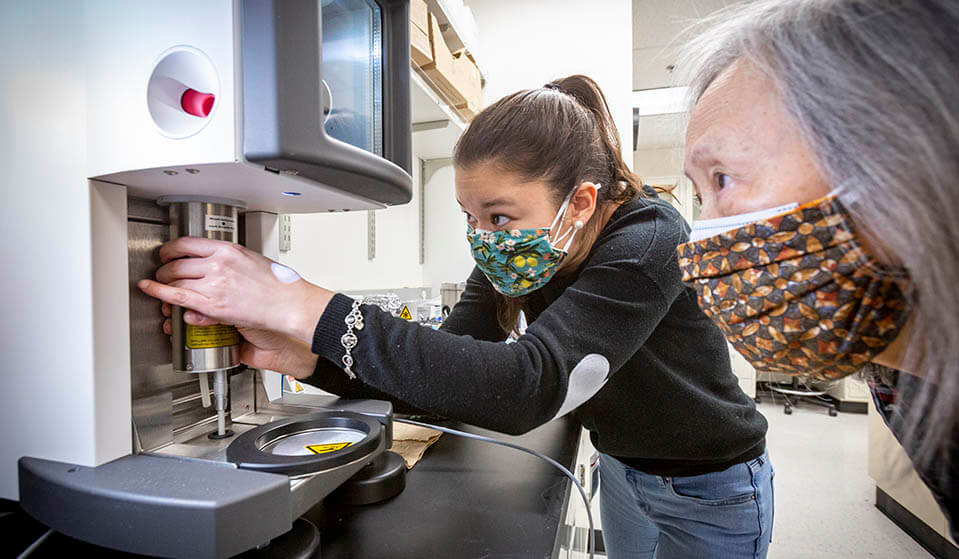 Electron Microscopy | Fred Hutchinson Cancer Center