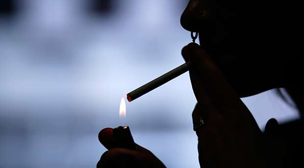 Smoking rate drops 20 percent in decade, CDC says | Fred Hutchinson ...