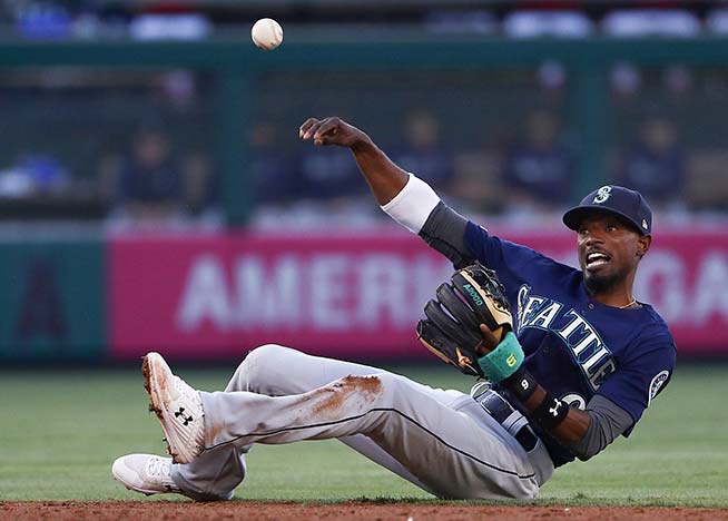 Mariners' Dee Gordon named winner of 55th Hutch Award | Fred Hutchinson ...