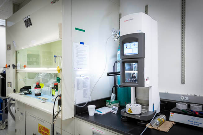 Electron Microscopy: Cryo-EM Services | Fred Hutchinson Cancer Center